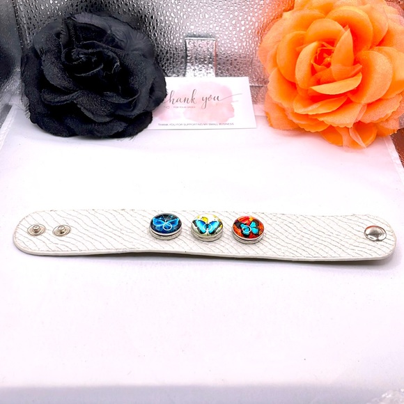 Jewelry | 28244 Nwt Snap On Bracelet In White With Butterflies | Poshmark
